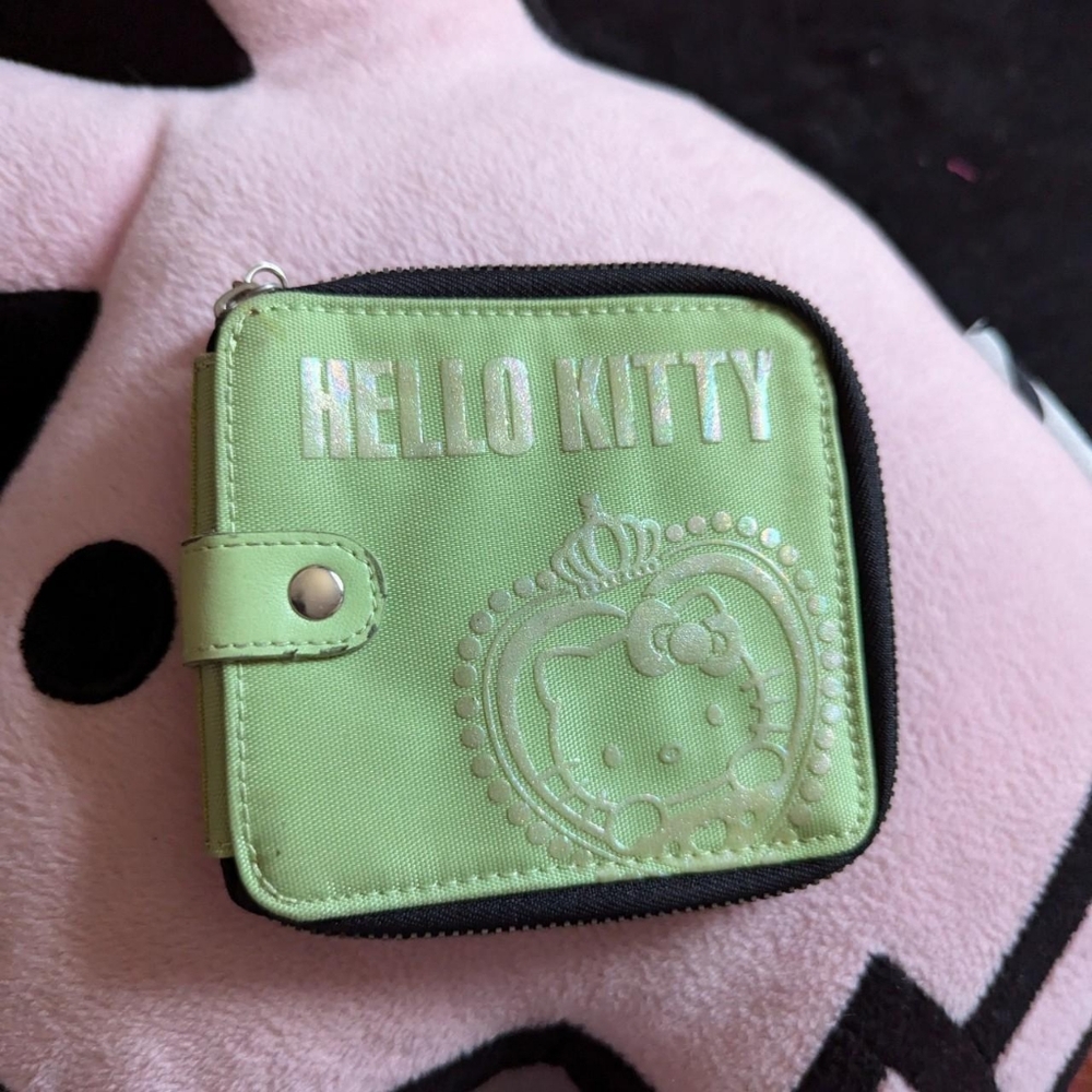Hello Kitty Wallet Khaki Green Ish Color - Gem